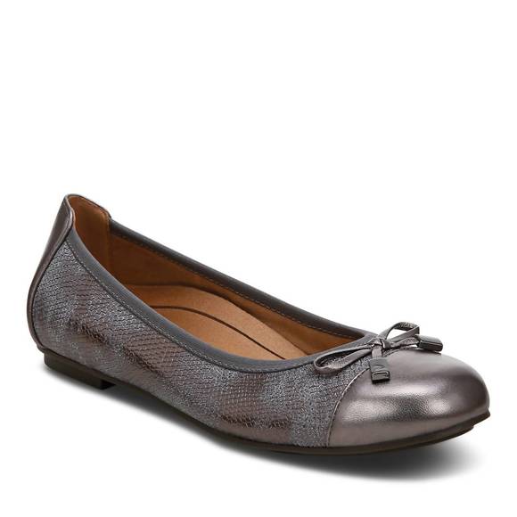 Vionic | Shoes | New Vionic Spark Minna Ballet Shoes Medium Width In ...